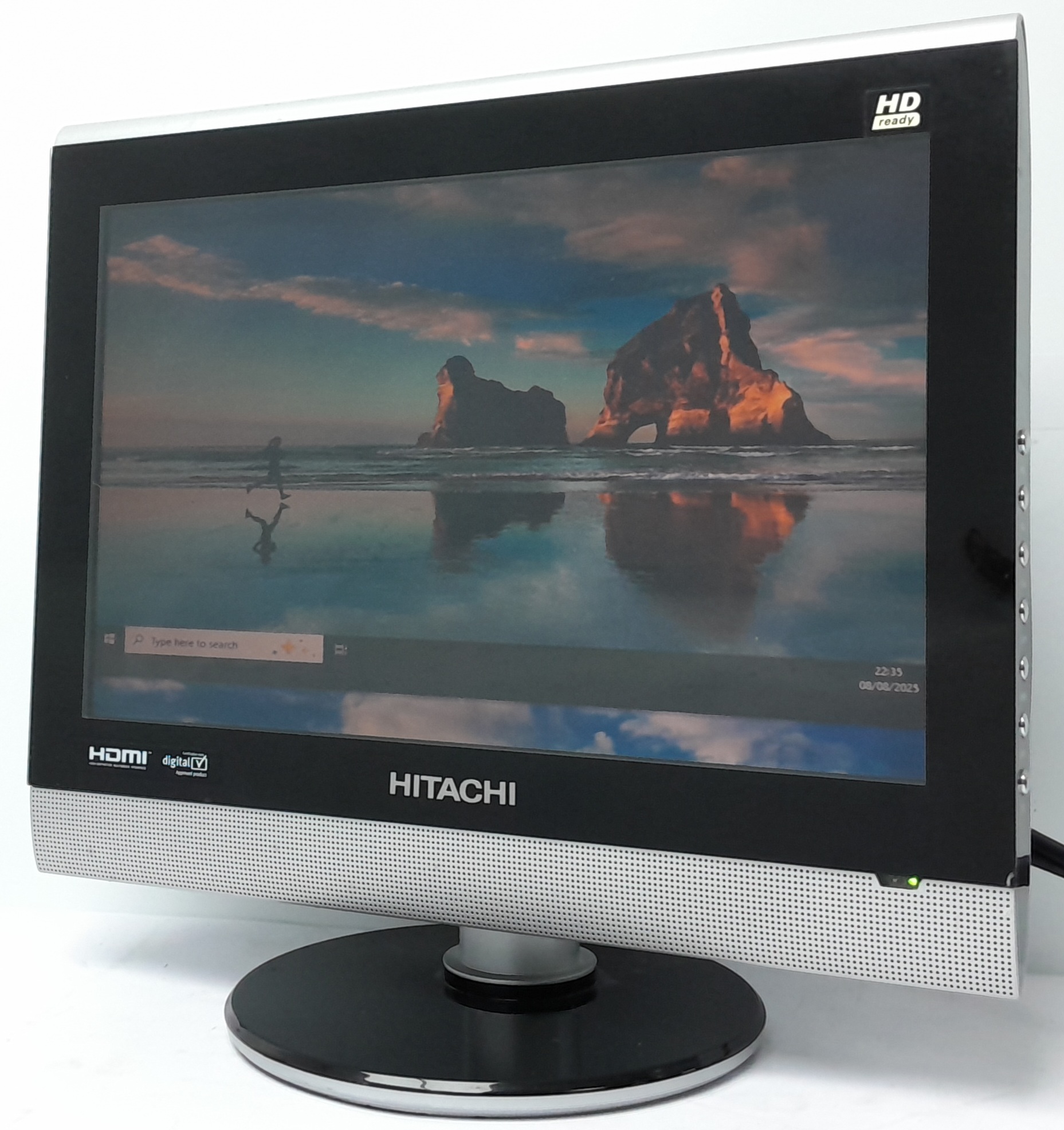 Hitachi 15.5 HDMI VGA SCART S-VIDEO HIT15WDVB – Refurbit Store